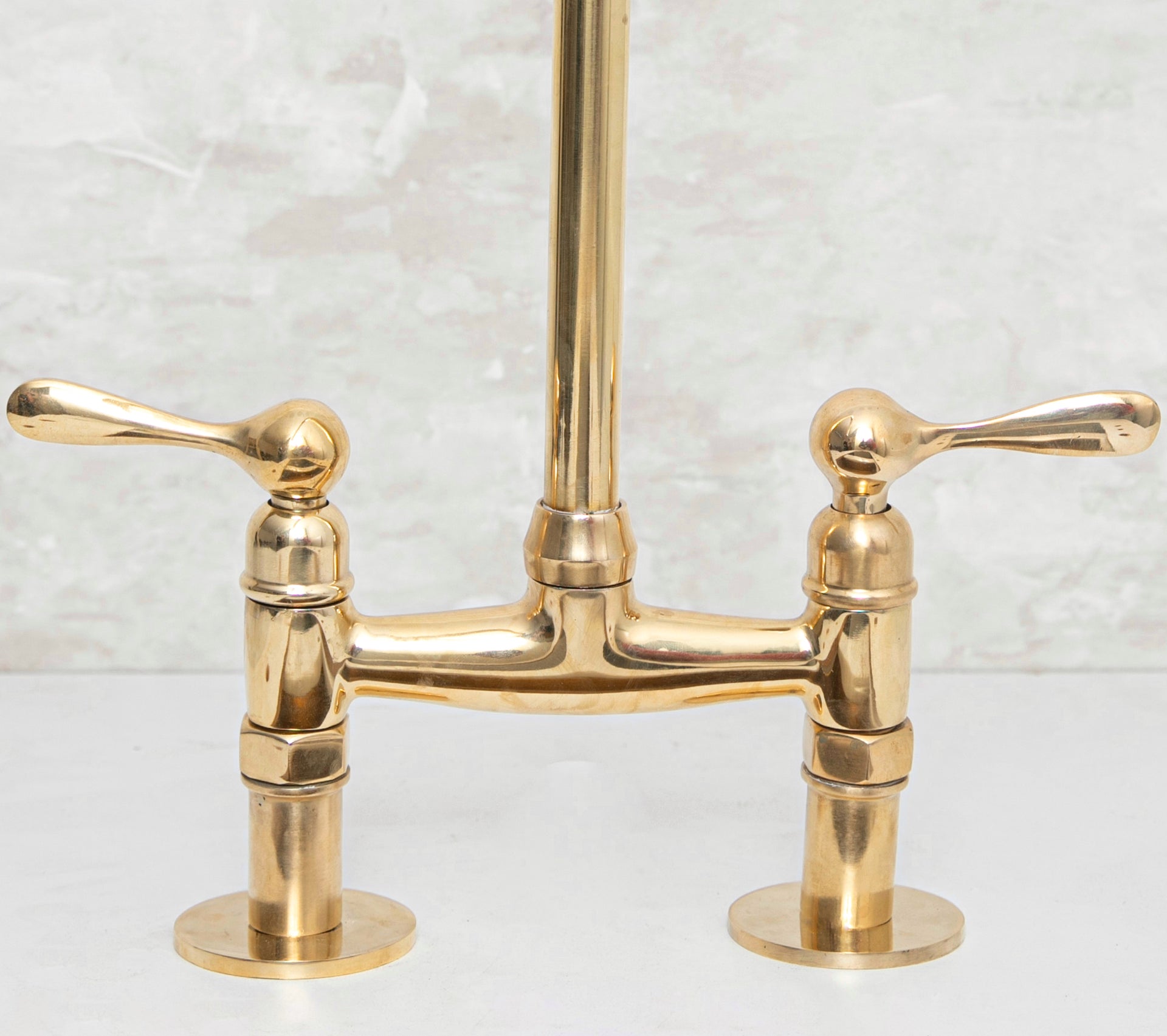 Zoom Expand image caption Lever Handle Kitchen Faucets | Brass Kitchen ...